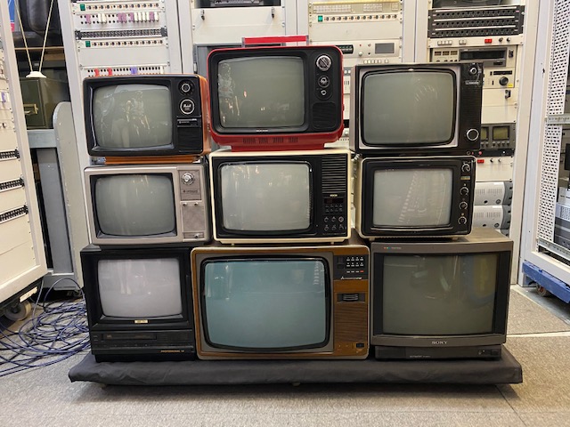 Vintage TV Stack - Fully Working (B&W & Colour) | LONDON PROP HIRE