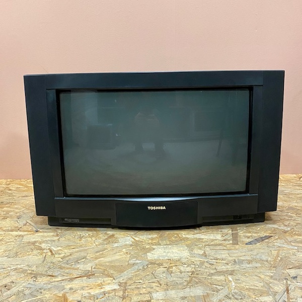 Fully Working Retro Colour Toshiba TV (26") (only available as part of ...
