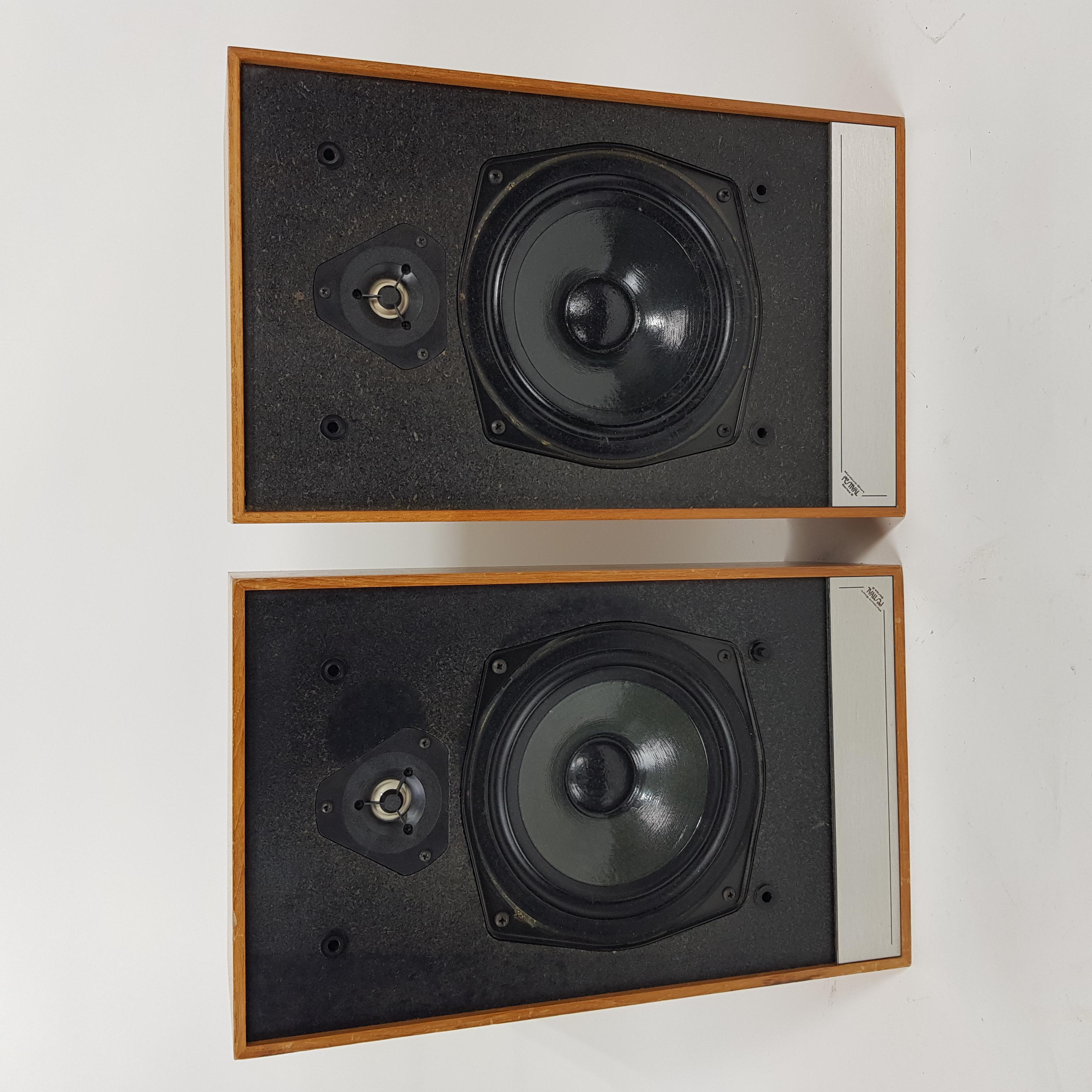 Fully Working Wooden Speaker | LONDON PROP HIRE