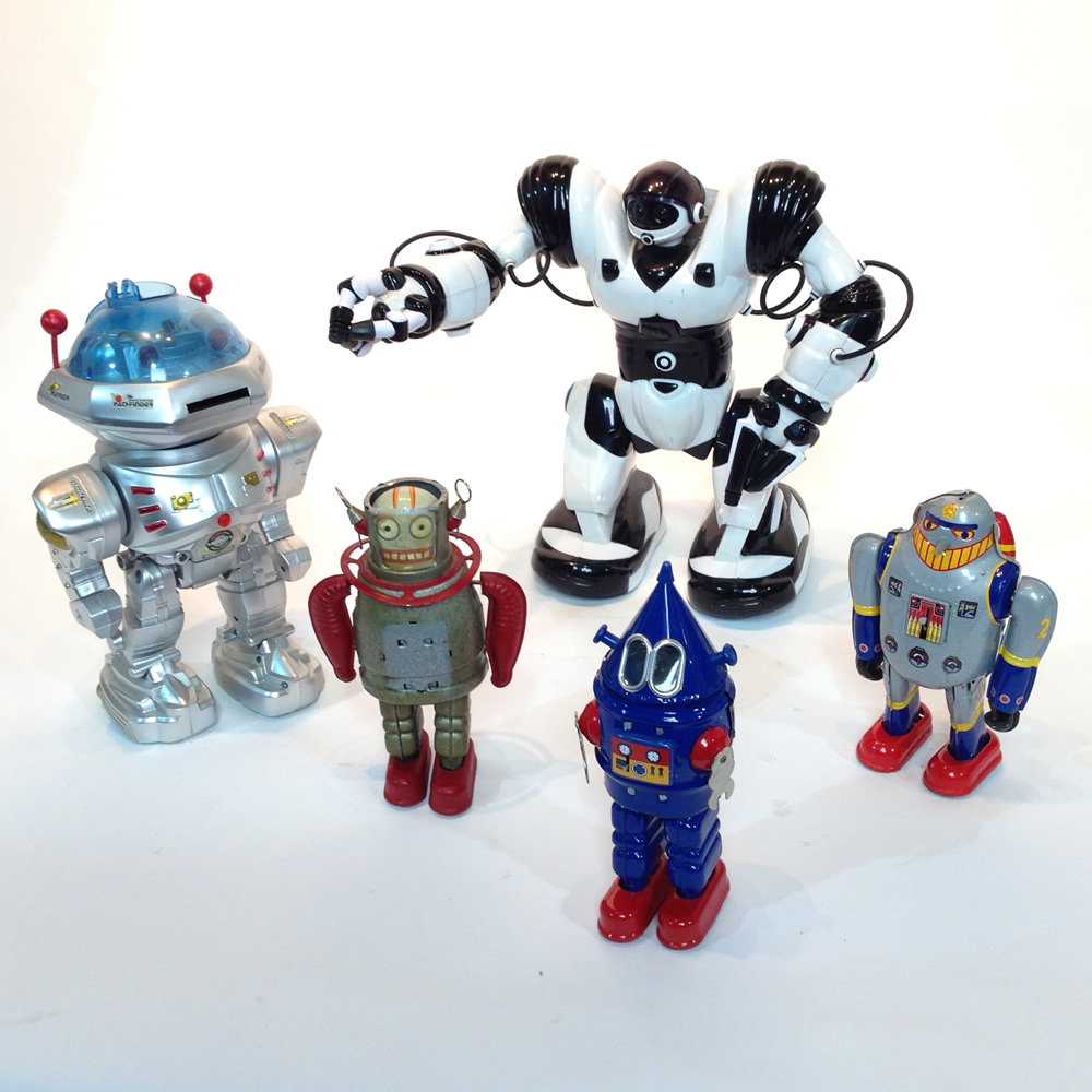 Toy Robot | LONDON PROP HIRE
