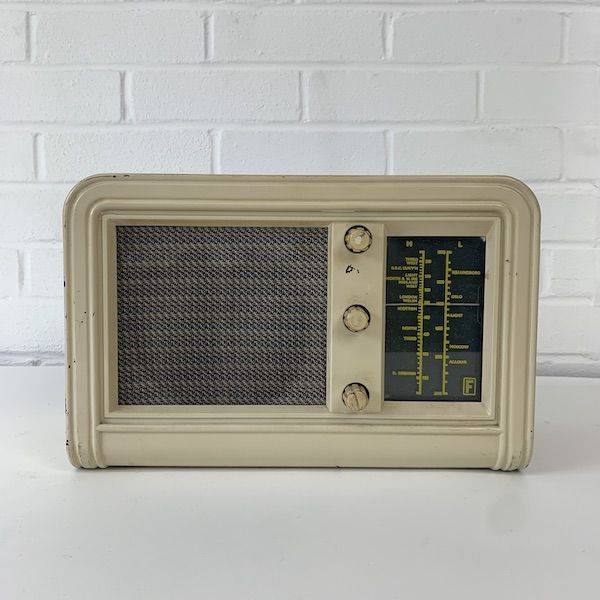 Vintage Radio (Non Practical) | LONDON PROP HIRE