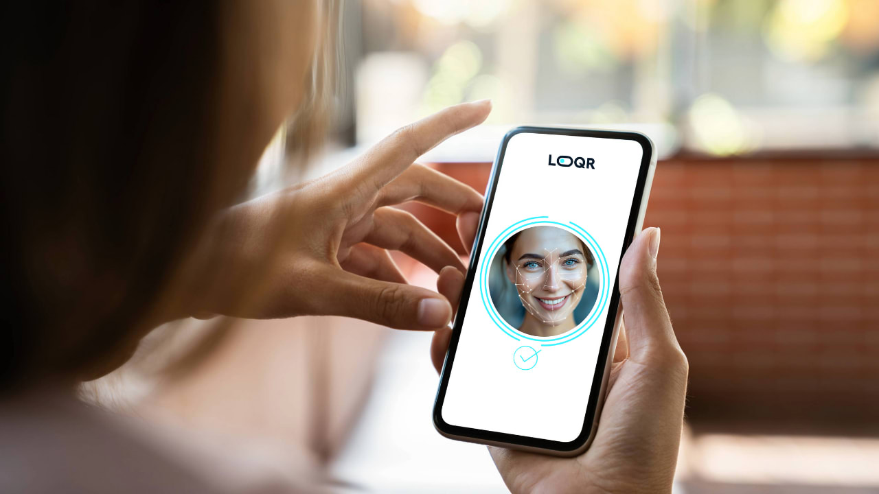 Enhancing Customer Authentication Through Face Recognition with Liveness Detection - LOQR