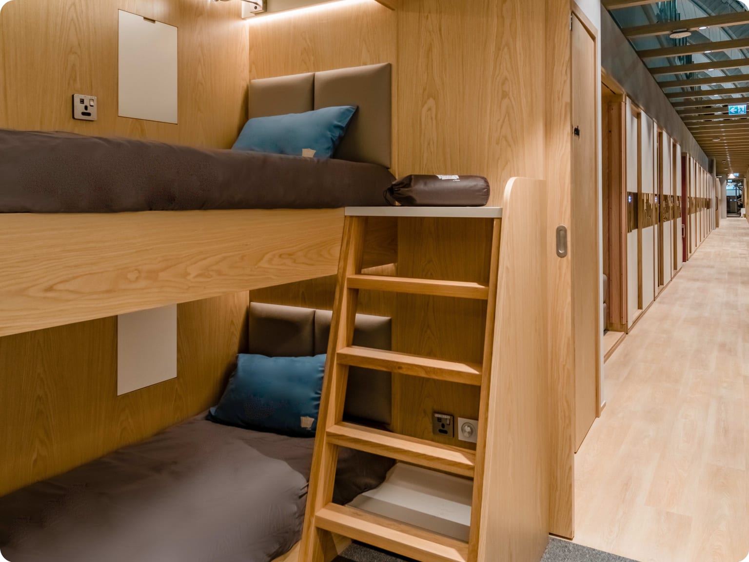 LoungePair — Bid For Lounge Access At sleep 'n fly YAWN Family Cabin ...