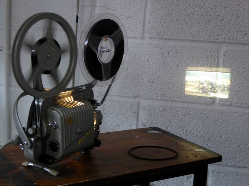Practical vintage ZEISS IKON 8mm Movilux cine projector | Electro Props ...