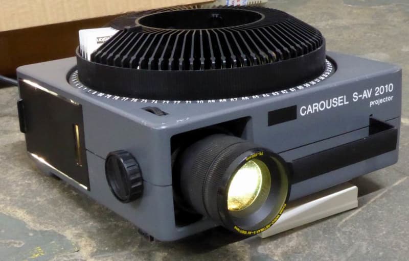 Photographic slide/transparency projectors | Electro Props Hire
