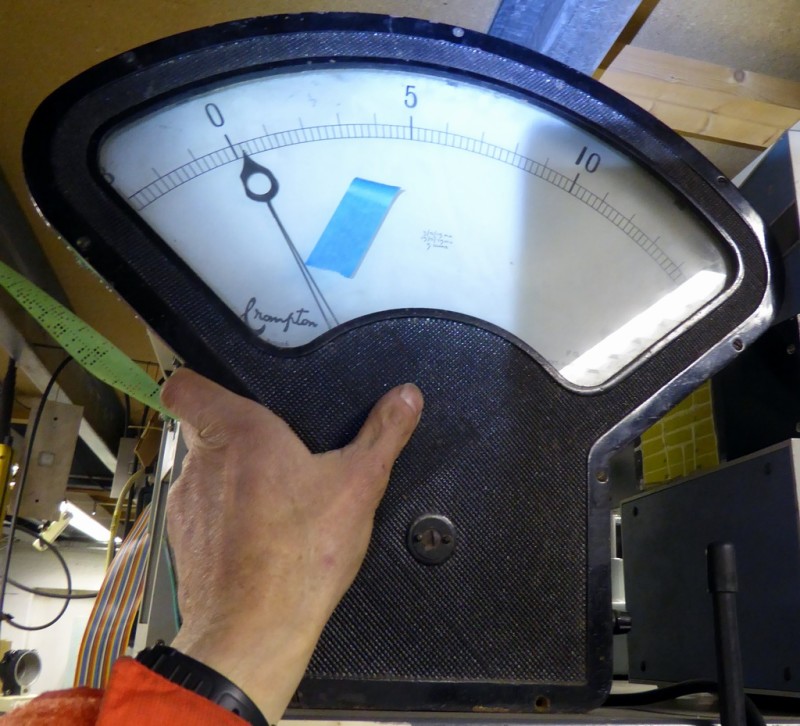 Giant practical period analogue electrical meter/dial/gauge with moving ...