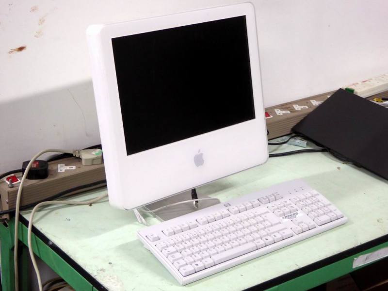 Apple Imac from 1998 | Electro Props Hire