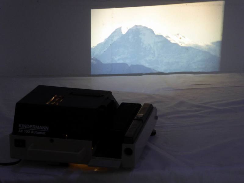 Practical 35mm photographic slide projector | Electro Props Hire