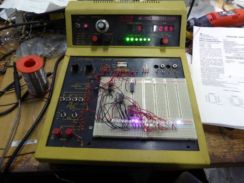 Practical controllable electronics lab flashing LEDs breadboard ...