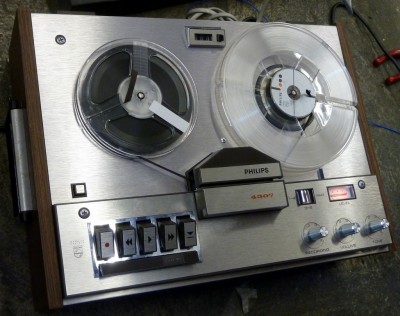Neal Police CD Interview Recorder 9000 series | Electro Props Hire
