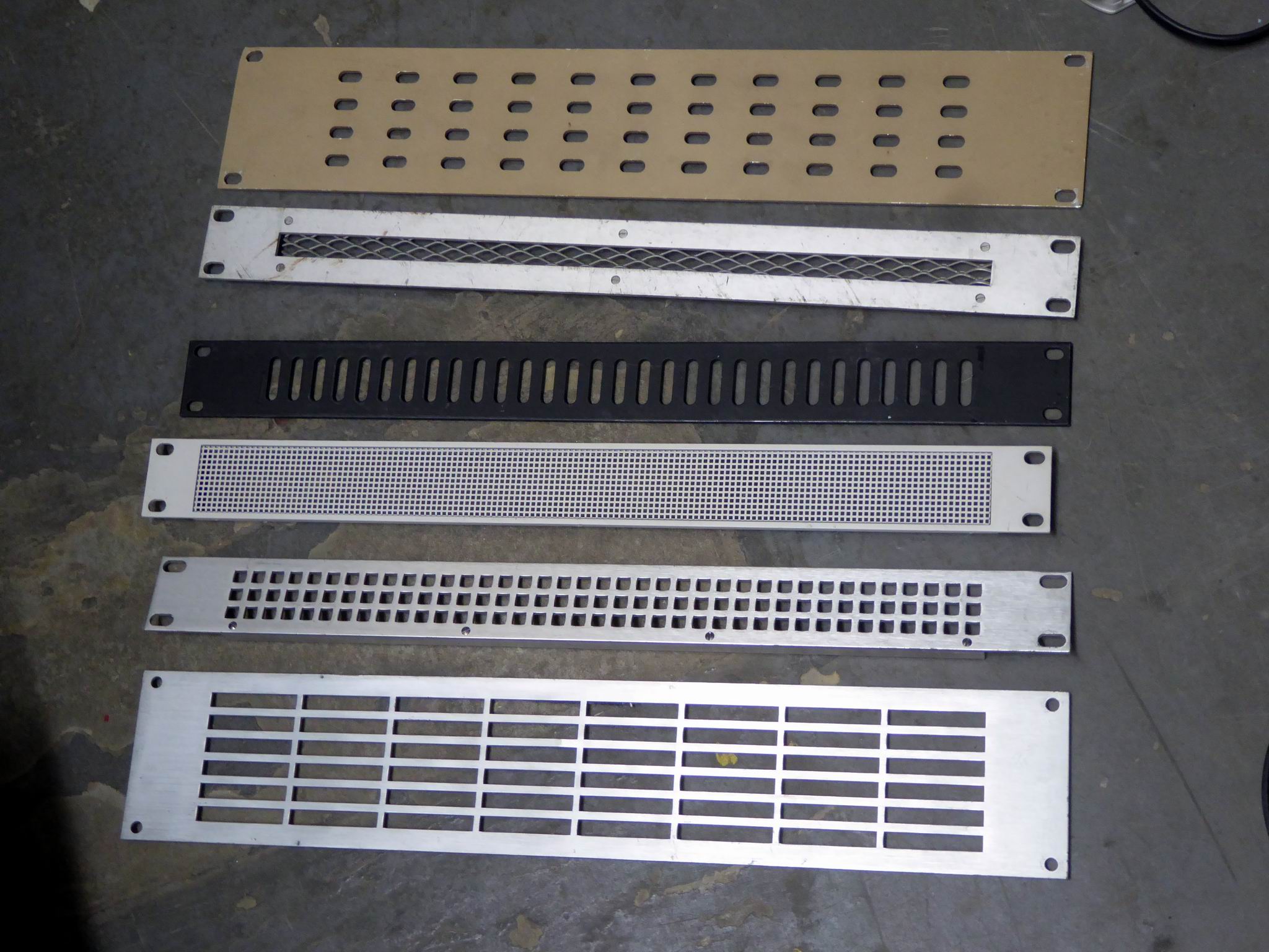 Selection of 19" perforated vent panels for server racks | Electro ...