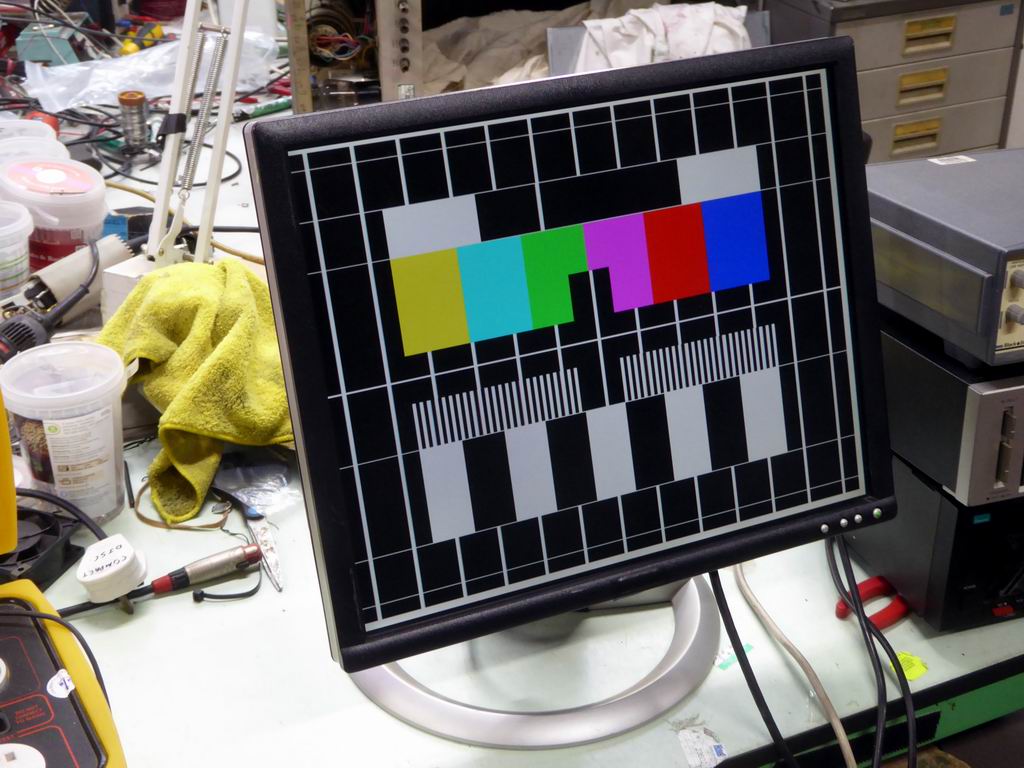 Practical Dell 1905 FP, 19" LCD monitor for computer use | Electro ...