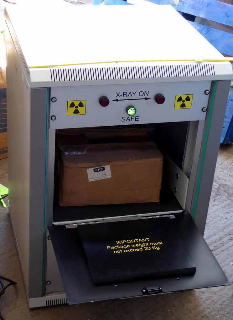 Practical parcel/briefcase Xray machine | Electro Props Hire