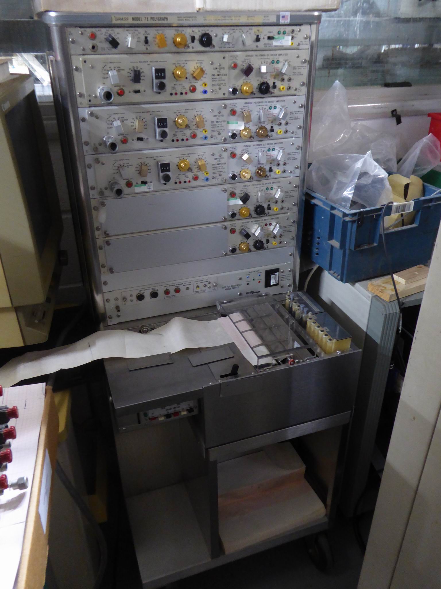 Non-practical floor standing lie detector/chart recorder | Electro ...