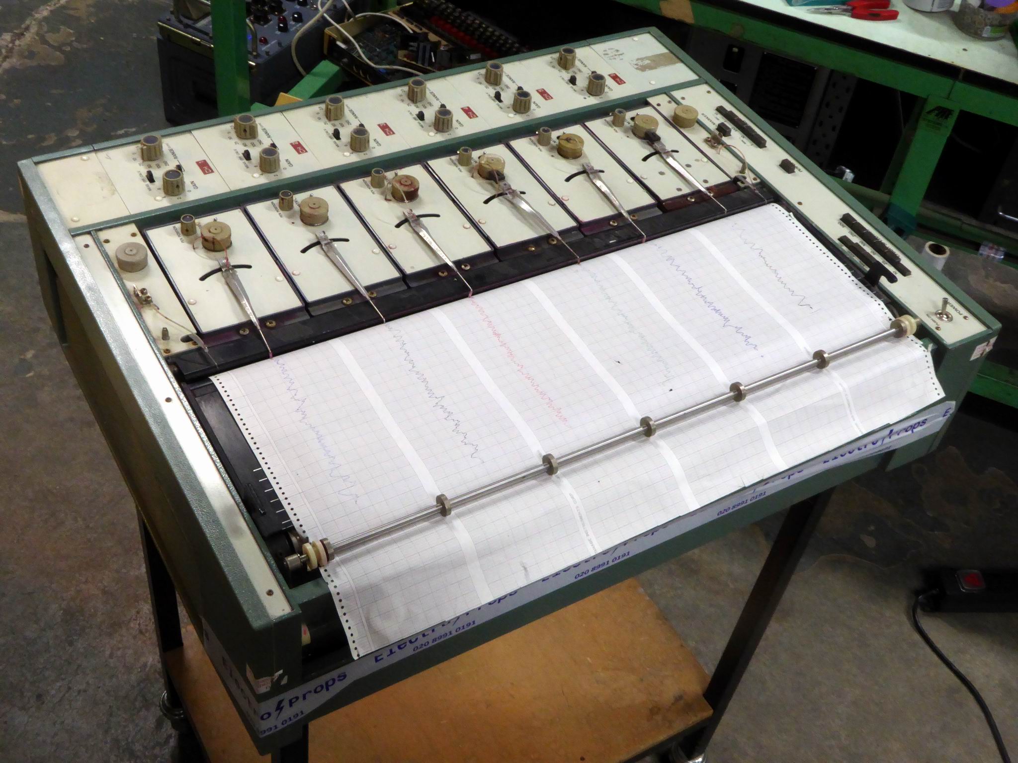 6 pen lie detector/EEG machine/Siesmograph/chart recorder | Electro ...