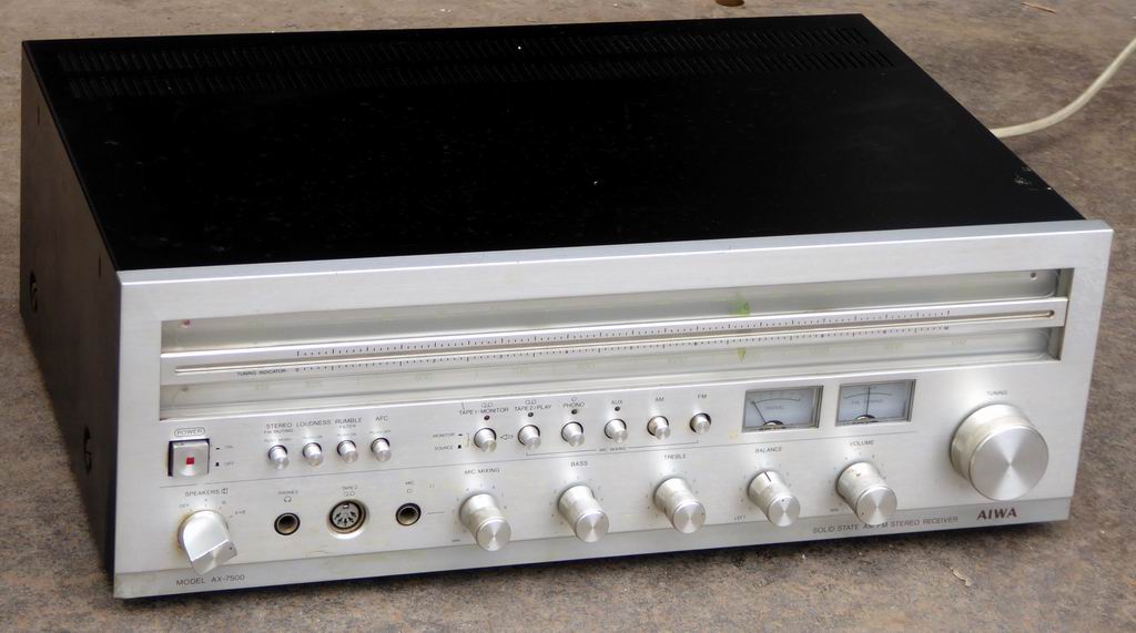 Aiwa hi-fi amplifier/receiver in brushed aluminium with wooden sides ...