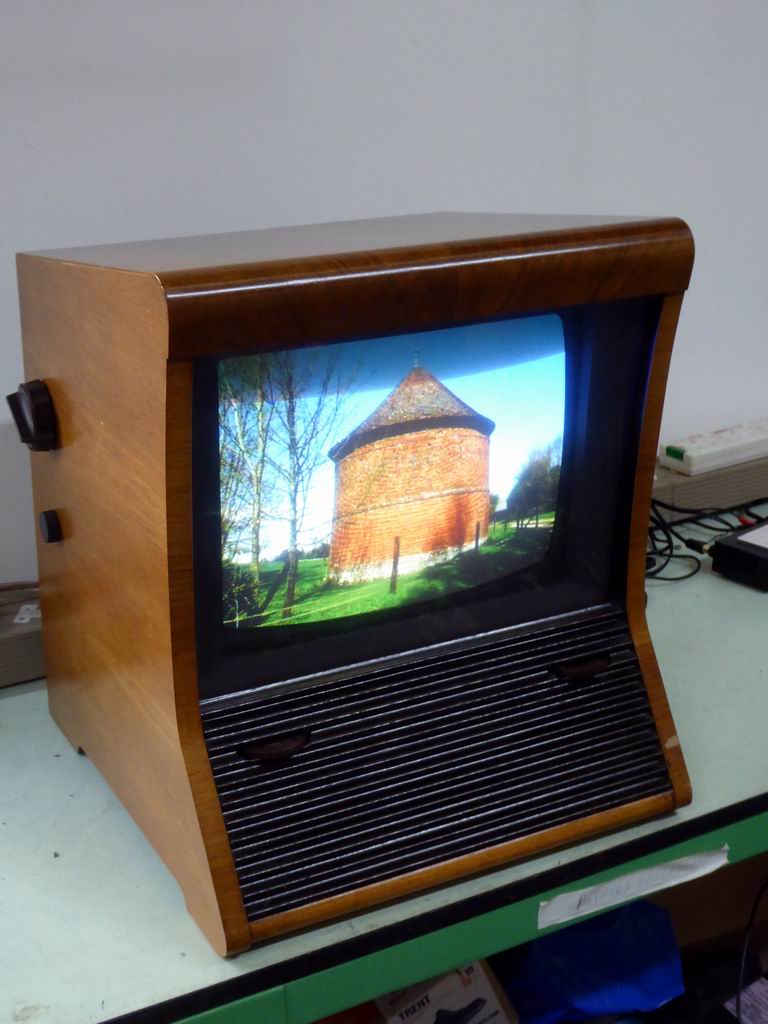 Fully practical 405 line era PYE V4 TV from the 1950s in veneered ...