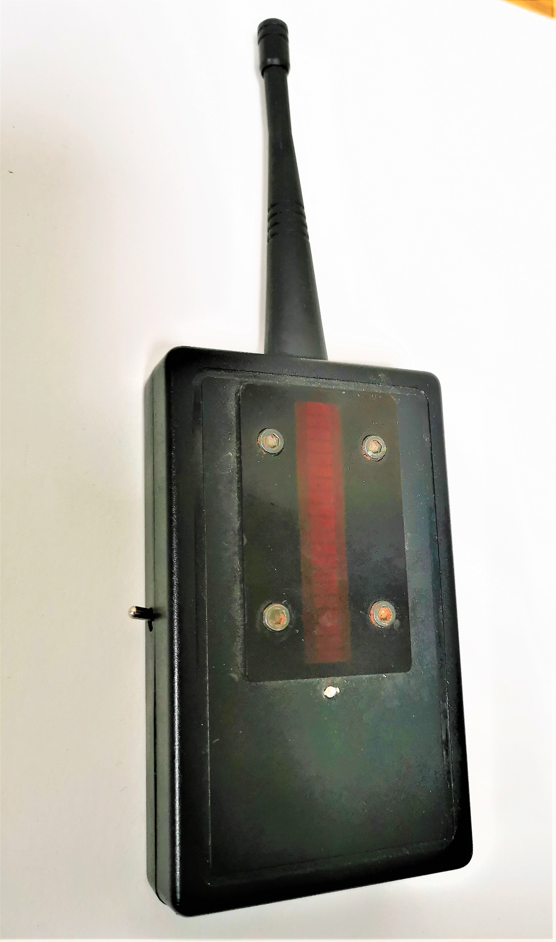 Fully practical handheld scanner / detector prop with bar graph display ...