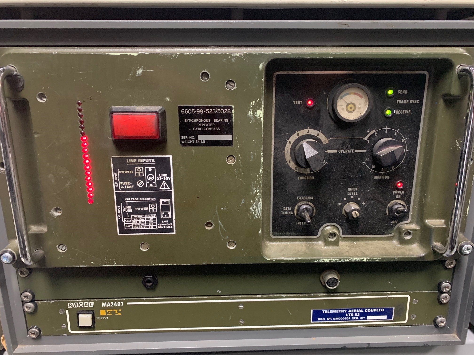 Practical green military equipment 19" panel (synchronous bearing ...