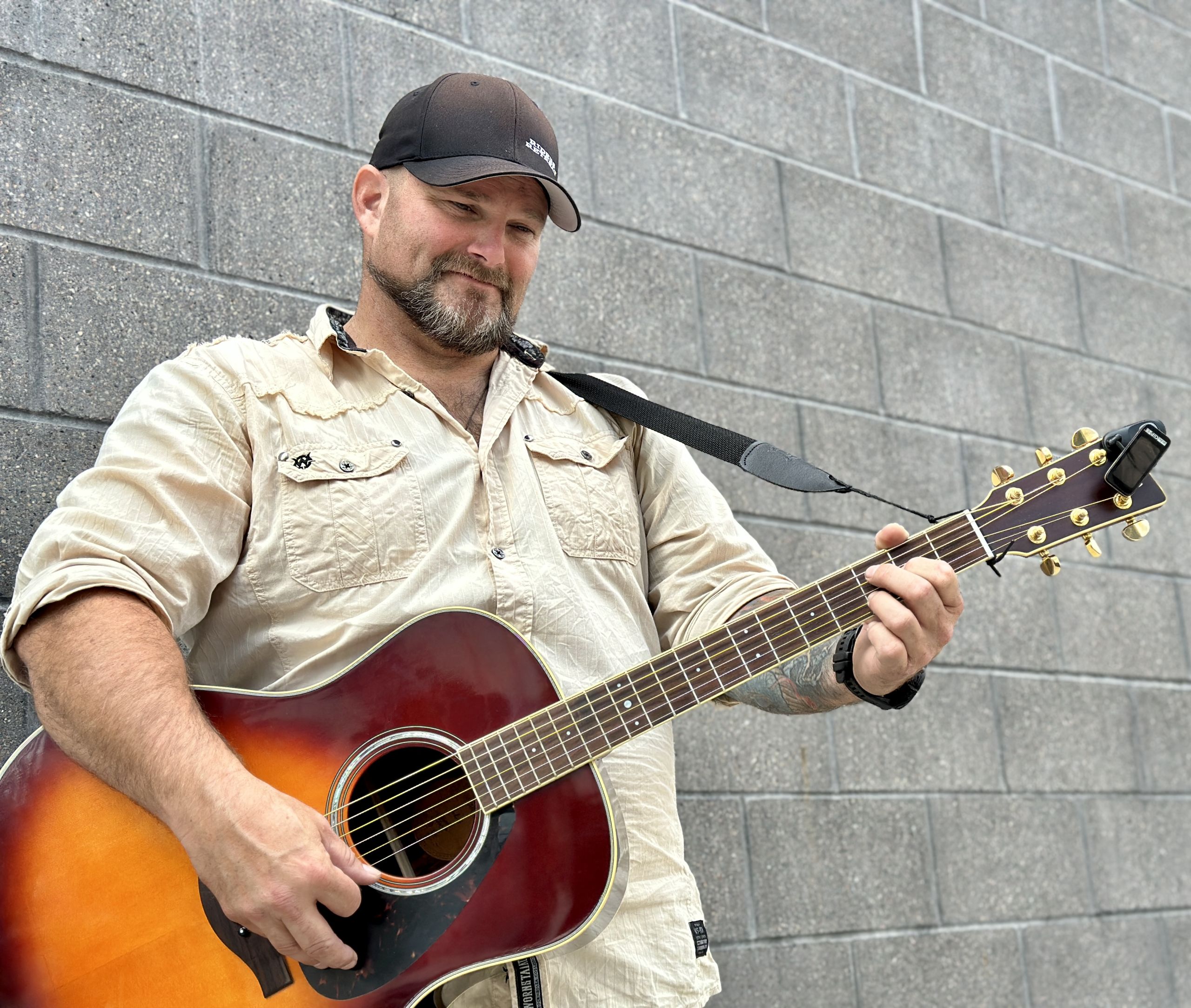 Singer/Songwriter Doug Robb - Stagehand