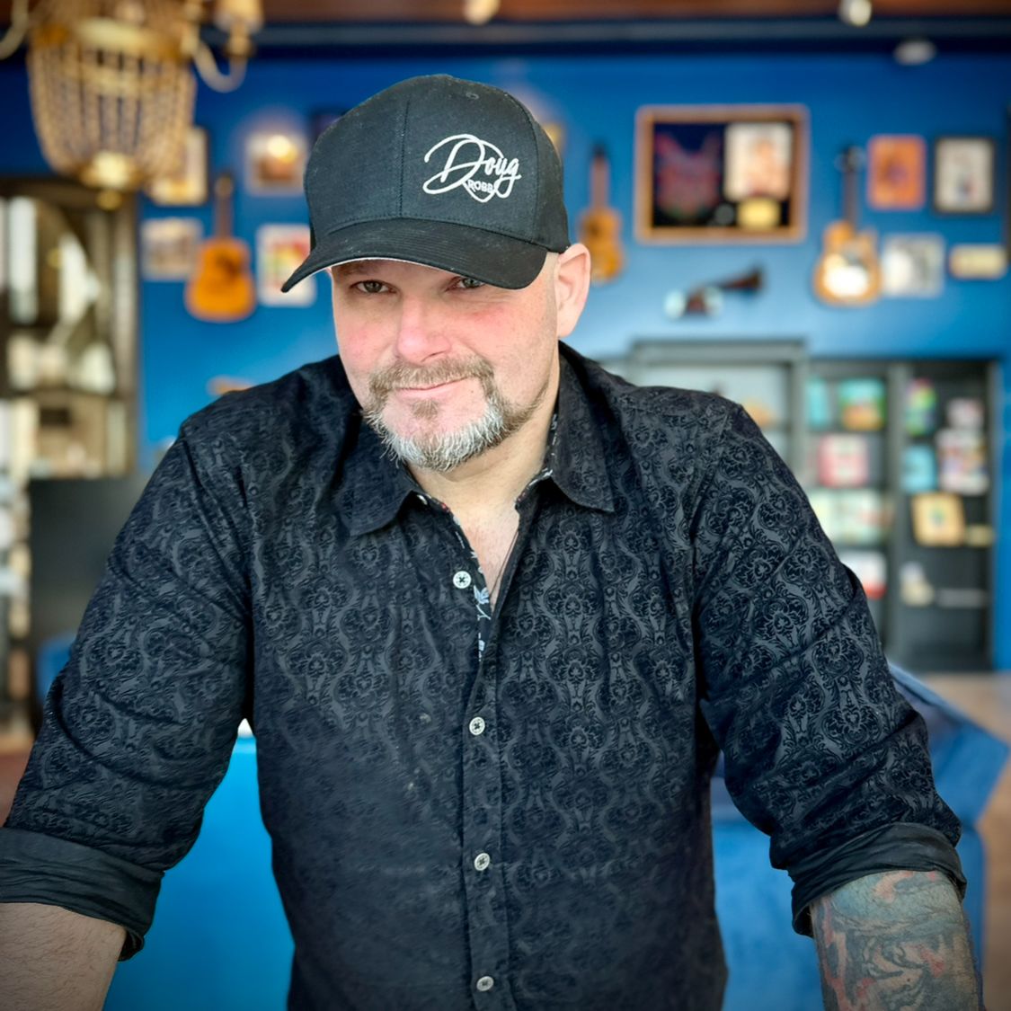 Singer/Songwriter Doug Robb - Stagehand