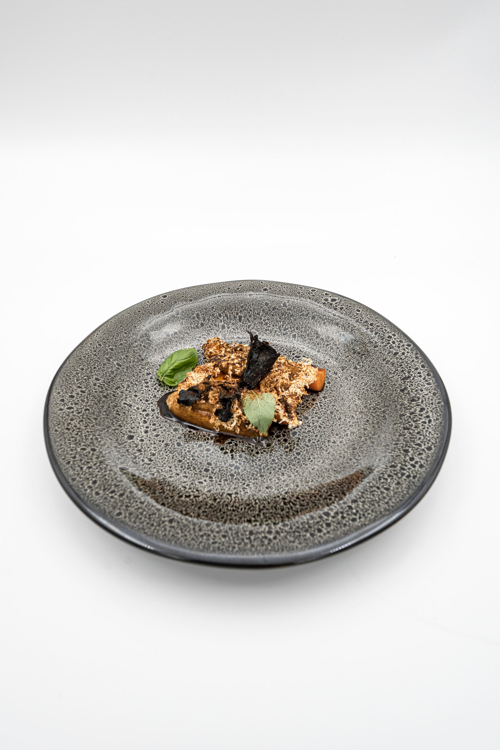 Teller mit Röstgemüsegitter anrichten Video | LUSINI