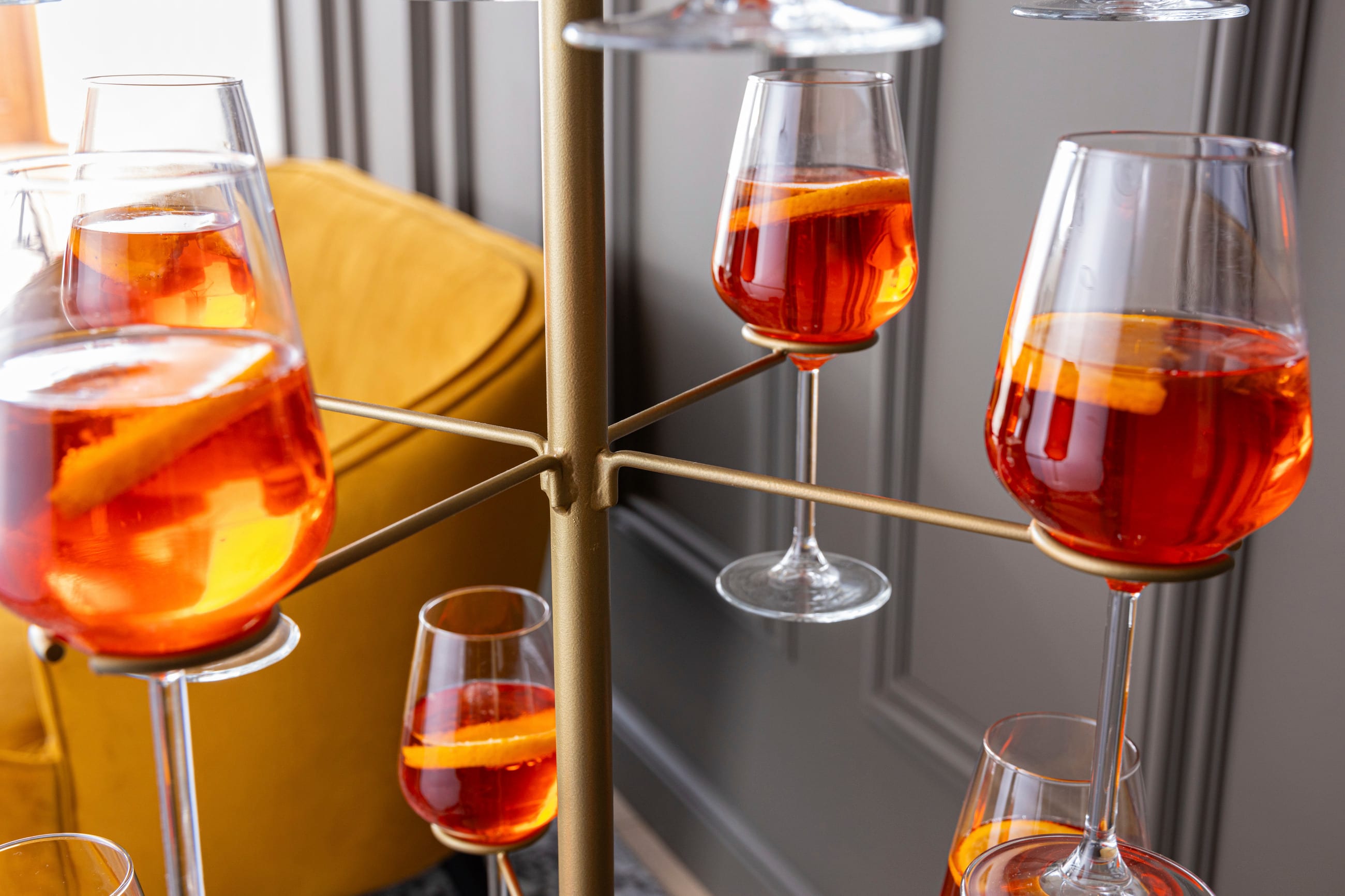 Aperol Spritz Tower – Anwendung, Rezepte & Möglichkeiten 🍹 | LUSINI