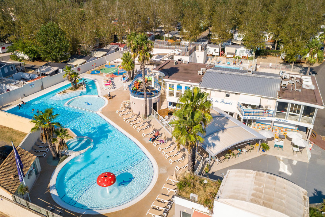 Campsites France | 4 and 5 stars with water park | Campings.Luxury
