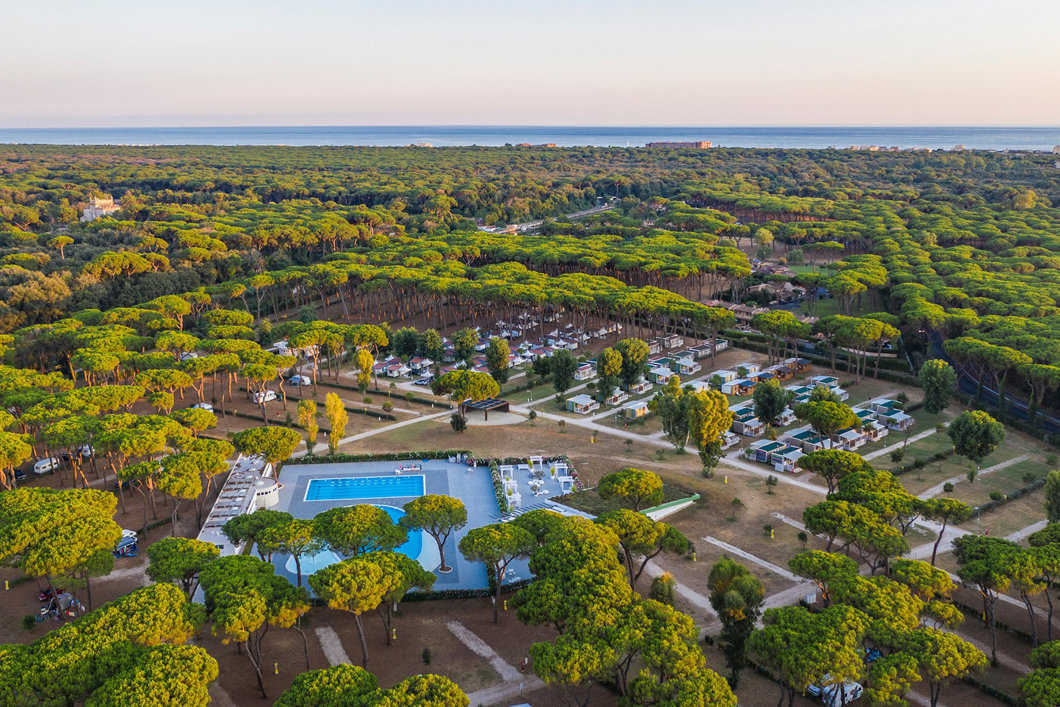 Campsites Rome | 4 and 5 stars with water park | Campings.Luxury