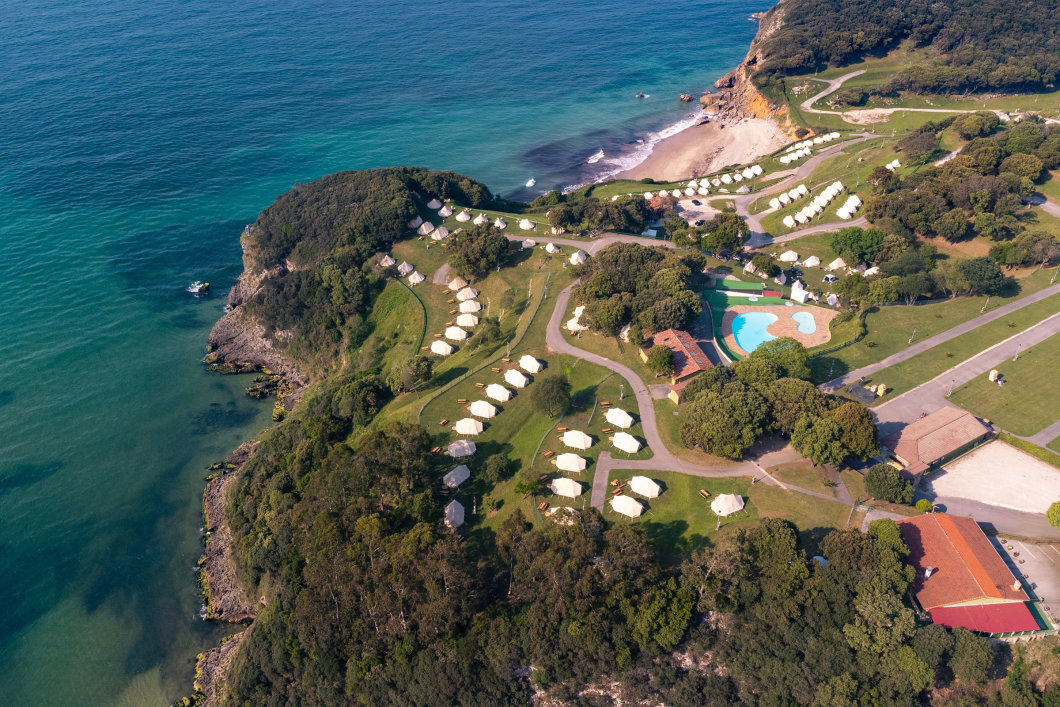 Campsites Spain | 4 and 5 stars with water park | Campings.Luxury