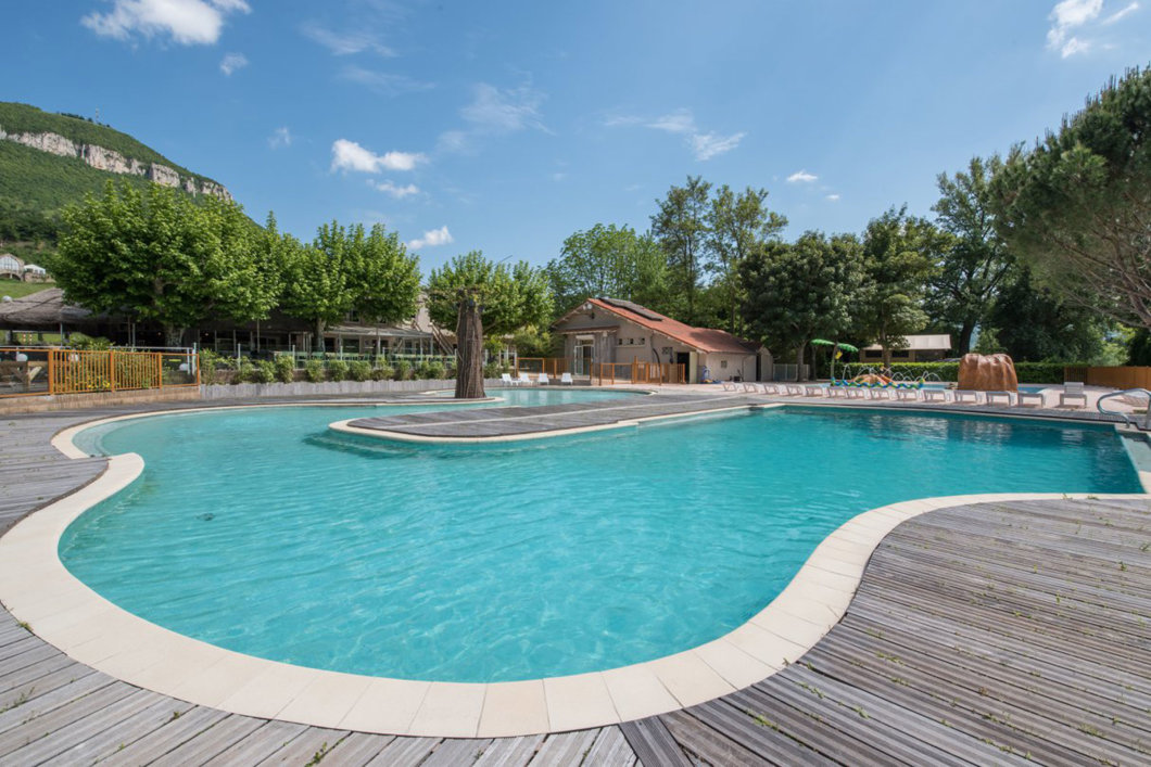 Camping Gorges du Tarn | 4 et 5 étoiles avec parc aquatique | Campings.Luxe