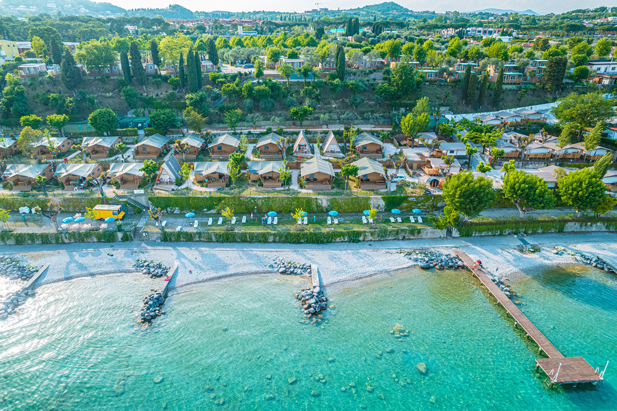 Village & Glamping Riva Blu - Campeggio di lusso Brescia - Padenghe sul ...