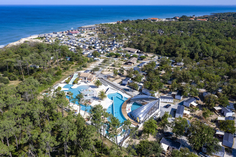 Camping Aquitaine | 4 et 5 étoiles avec parc aquatique | Campings.Luxe