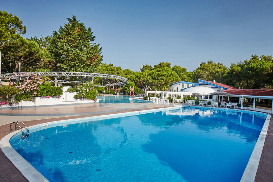 Campsites Italy | 4 and 5 stars with water park | Campings.Luxury