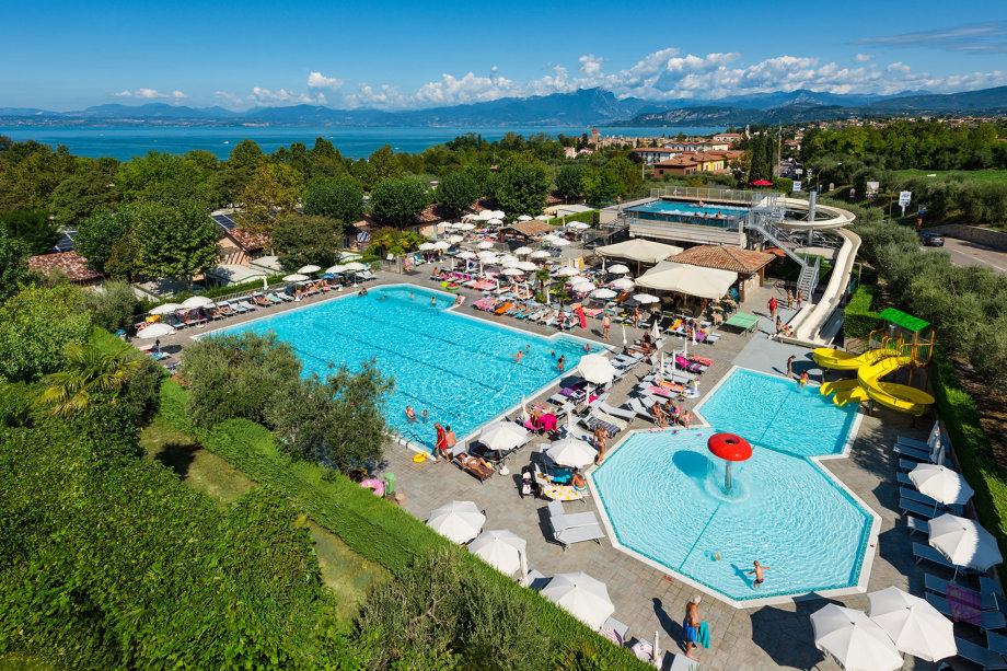 Campsites Italy | 4 and 5 stars with water park | Campings.Luxury