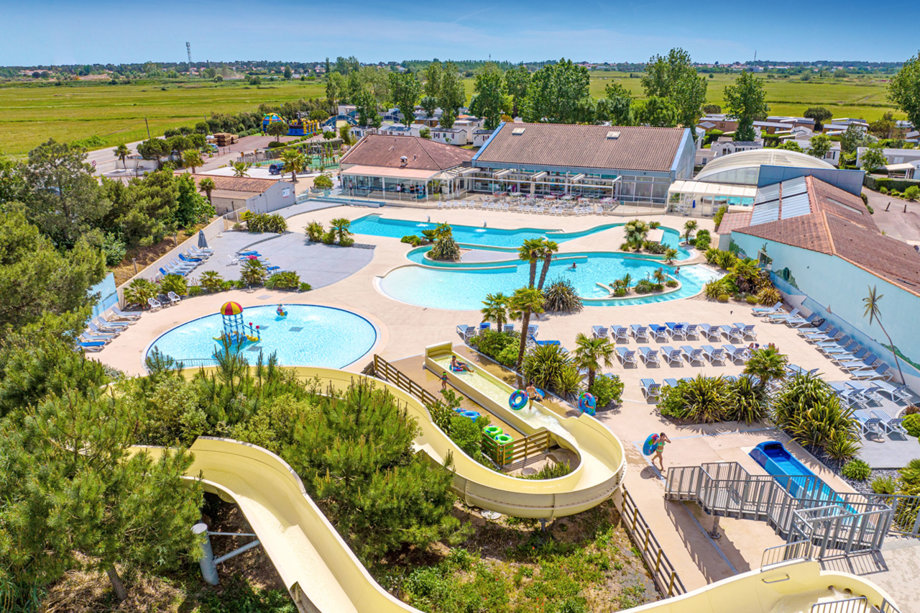 Camping La Tranche-sur-Mer | 4 et 5 étoiles avec parc aquatique ...