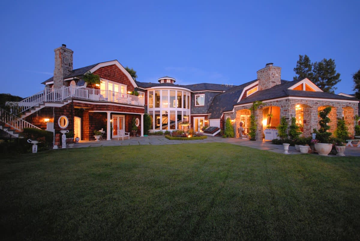 Jessica Simpson Buys Osbourne Home | The Fridman Group