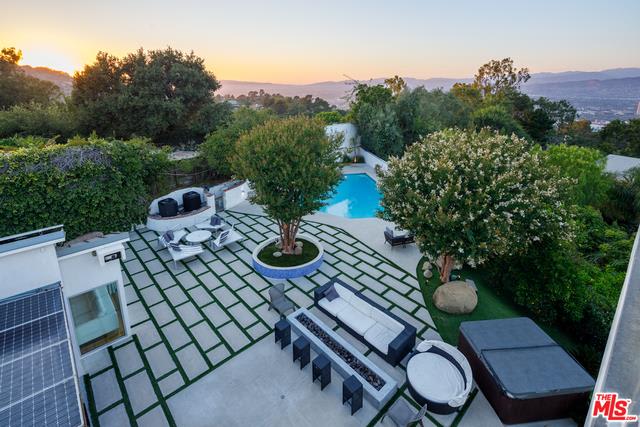 Pyramid Place - Luxury Vacation Home Agency | LA Luxuries | LA Luxuries ...