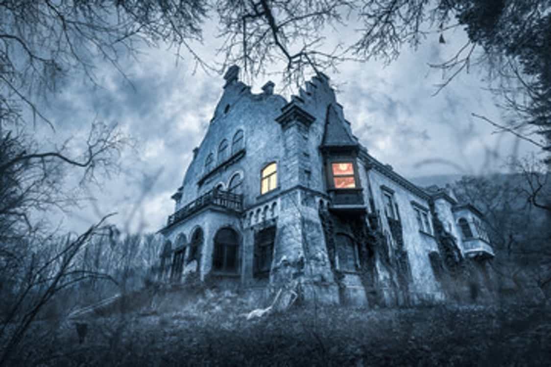 Top Famous Haunted Houses in America - Polaris Realty