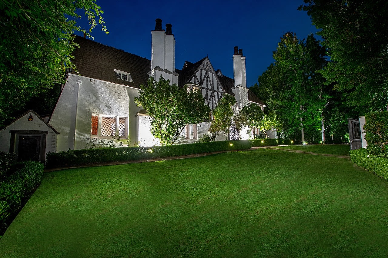 Exquisite Beverly Hills Flats Compound | 707 N. Arden Drive