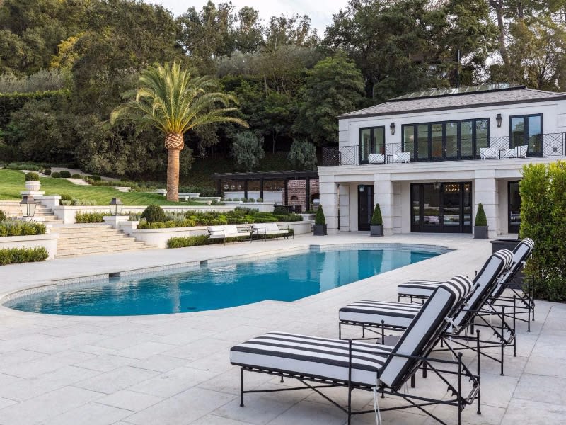 Stephen Resnick and Jonathan Nash Present The Heather House | Hilton ...