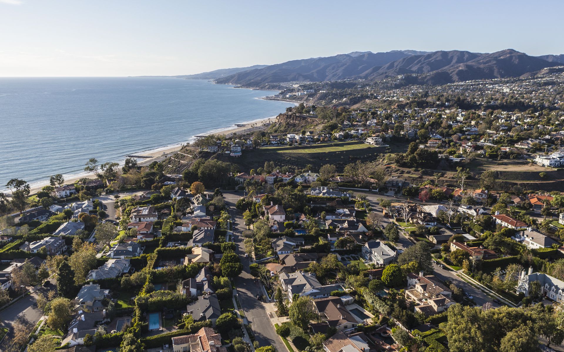 Pacific Palisades | Community Guide | Megan Whalen Pacific Palisades | Community Guide | Megan Whalen