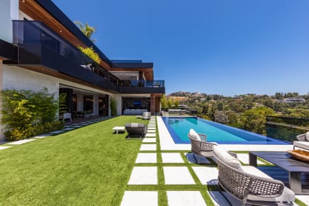 950 Kenfield Ave, Los Angeles, CA 90049 | Hilton & Hyland