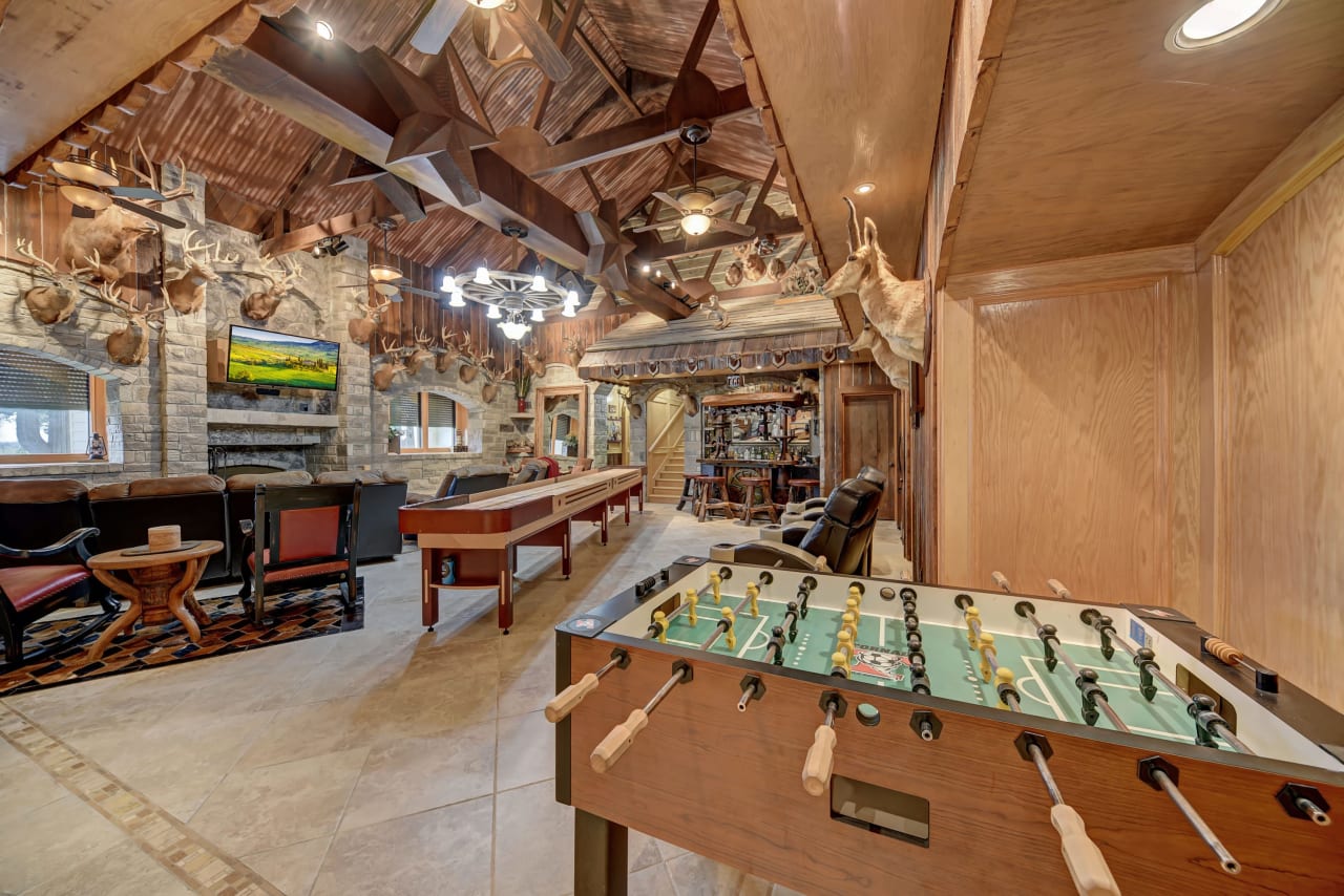 Iconic Diamond L Ranch Located in Washington County Between Brenham ...