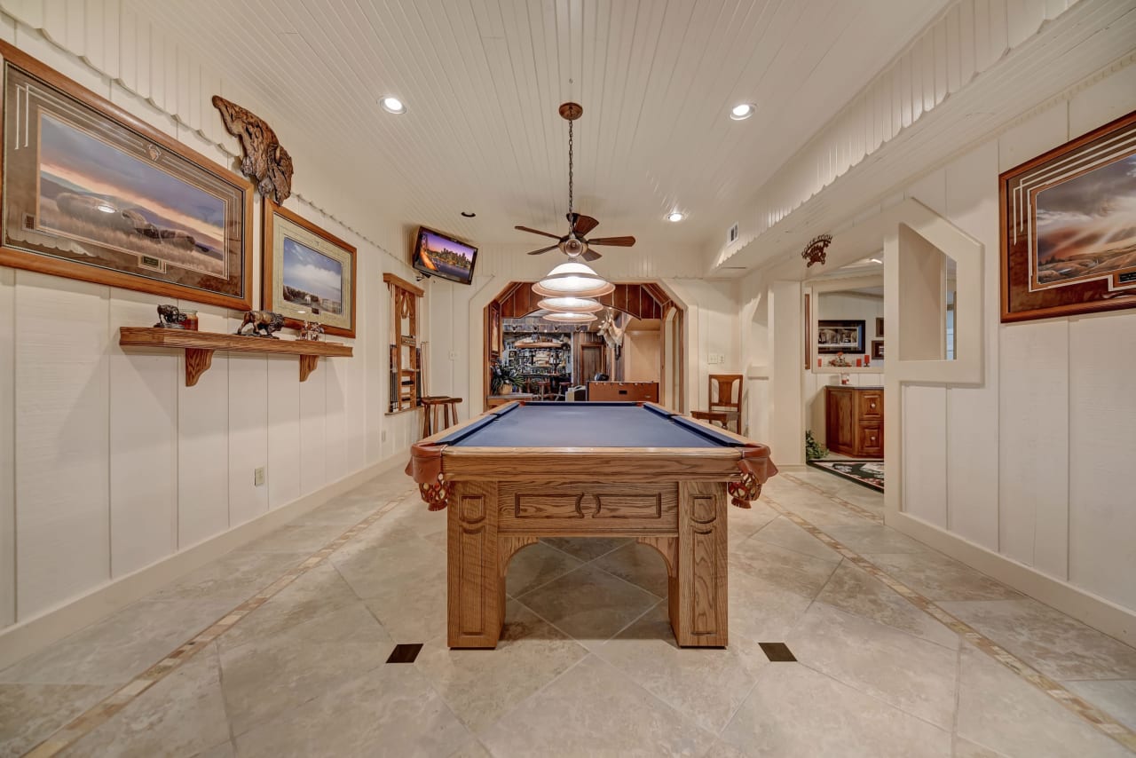 Iconic Diamond L Ranch Located in Washington County Between Brenham ...