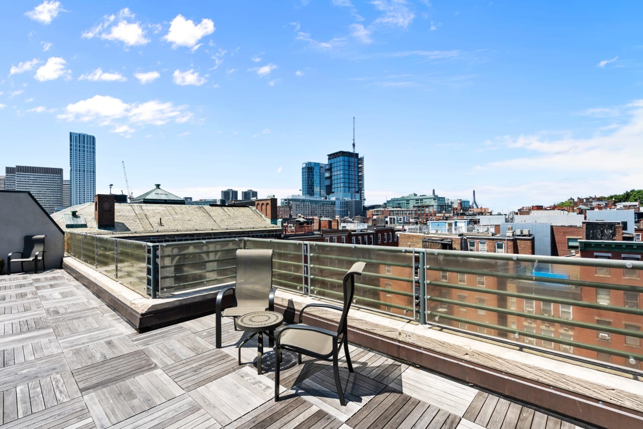 Columbus Court, Residence 2i | Jonathan Radford