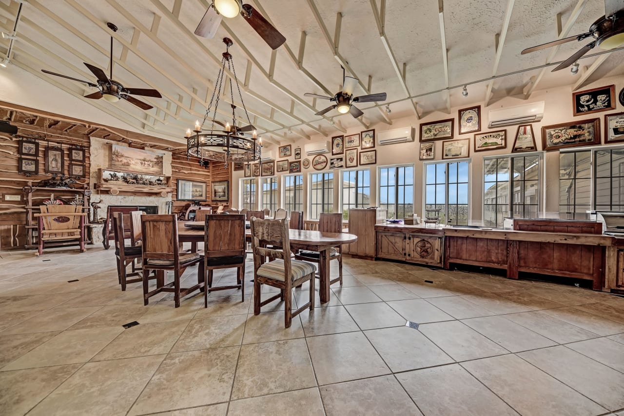 Iconic Diamond L Ranch Located in Washington County Between Brenham ...