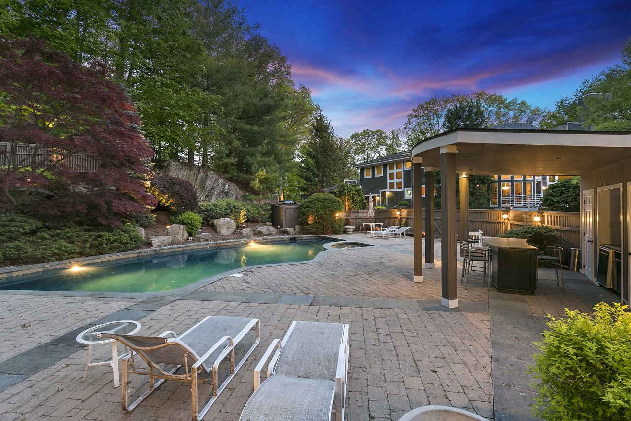 4 Hallock Pl | Brian Milton | Compass Luxury Real Estate Specialist