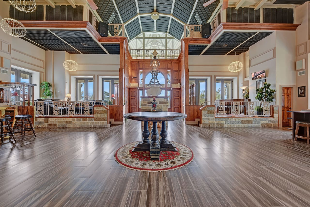 Iconic Diamond L Ranch Located in Washington County Between Brenham ...