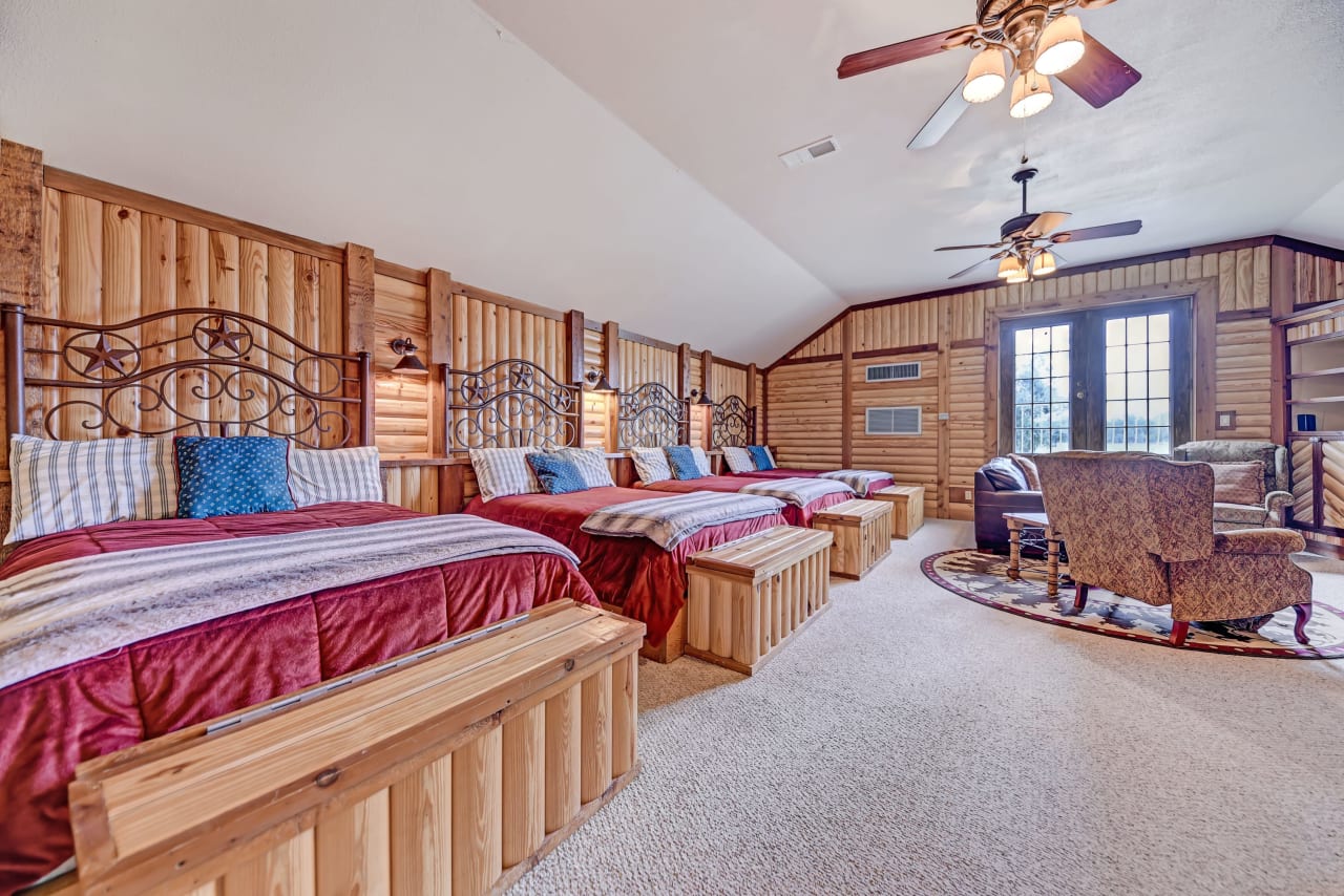 Iconic Diamond L Ranch Located in Washington County Between Brenham ...